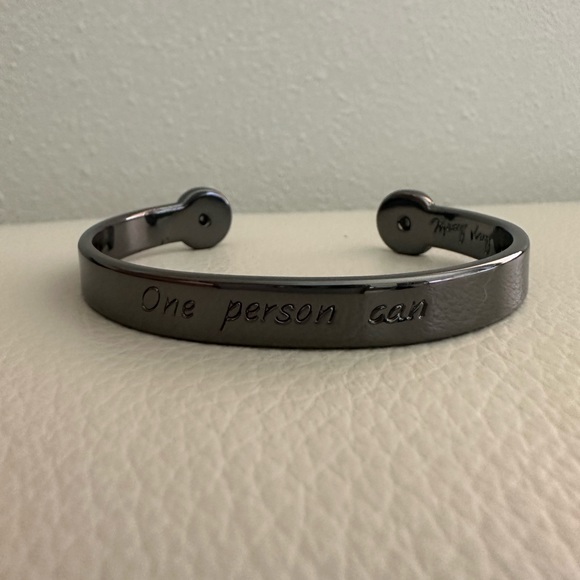 Mary Kay | Jewelry | New Mary Kay Adjustable Gray Bracelet One Person ...